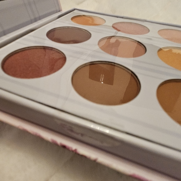 Laura Ashley | Makeup | Laura Ashley Eyeshadow Palette | Poshmark